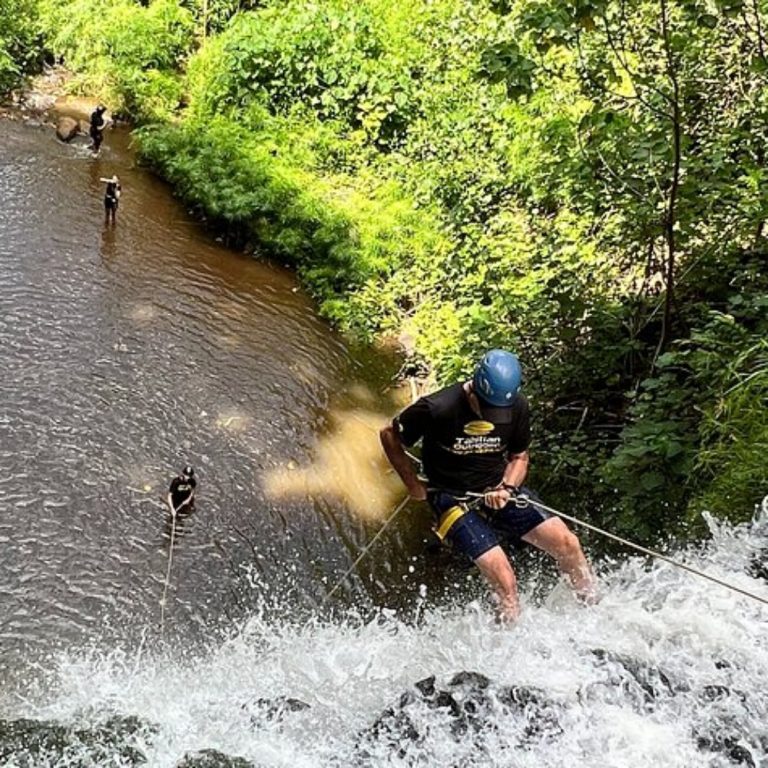 Waterfall Rappel Adventure - KAUAI.com